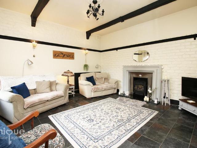 3 bedroom cottage for sale