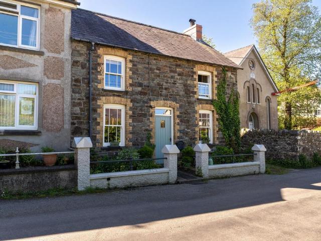 3 bedroom cottage for sale