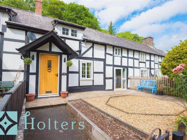 3 bedroom cottage for sale