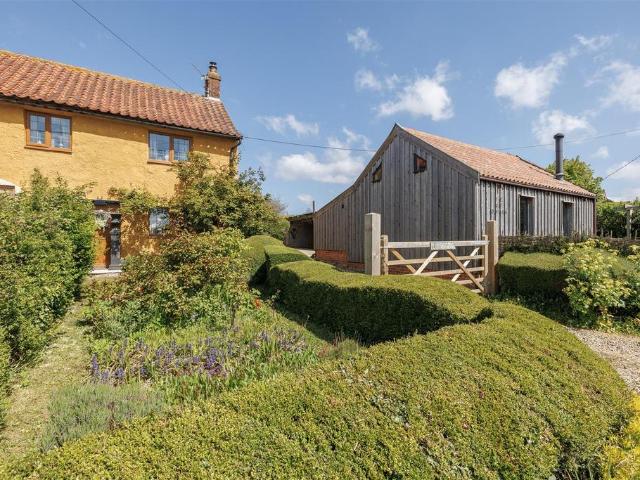 3 bedroom cottage for sale