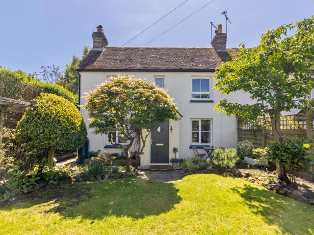 3 bedroom cottage for sale