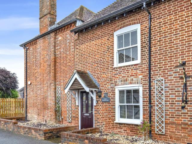 3 bedroom cottage for sale