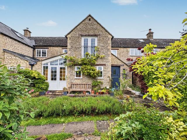 3 bedroom cottage for sale