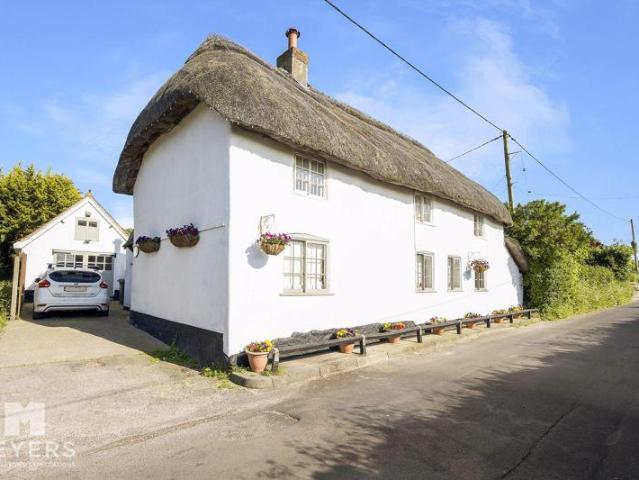 3 bedroom cottage for sale