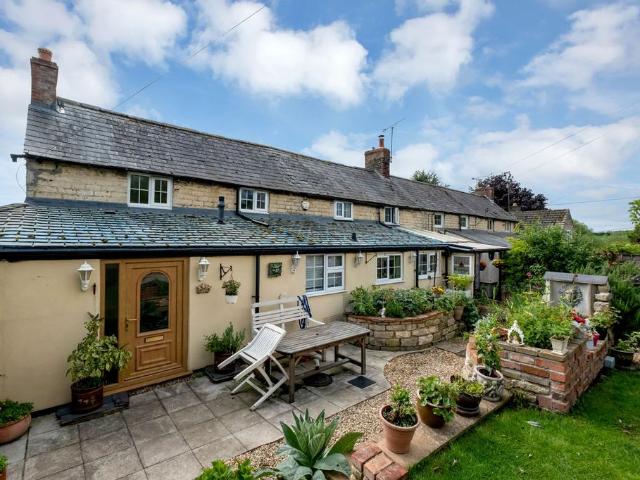 3 bedroom cottage for sale
