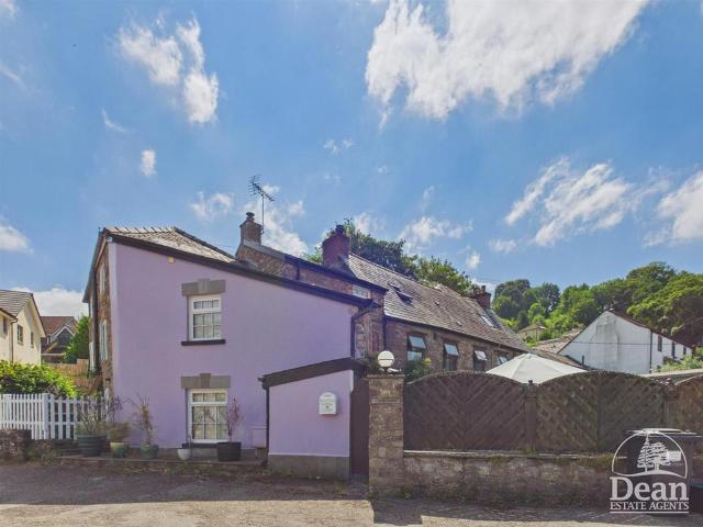 3 bedroom cottage for sale