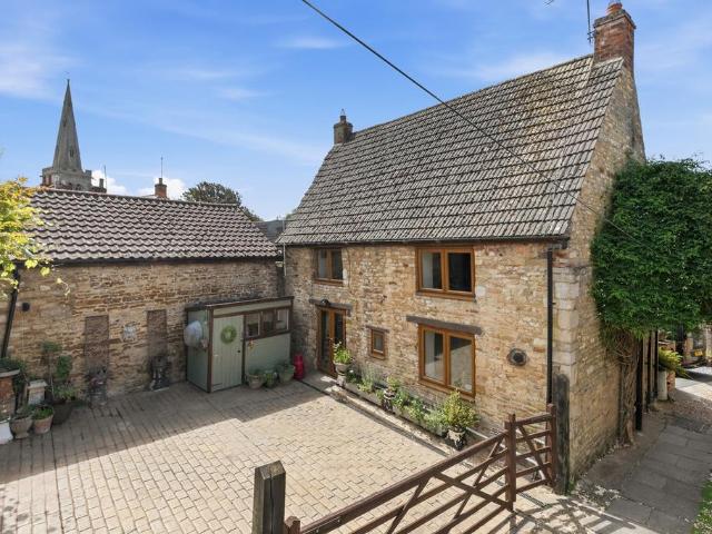 3 bedroom cottage for sale