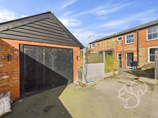 3 bedroom cottage for sale