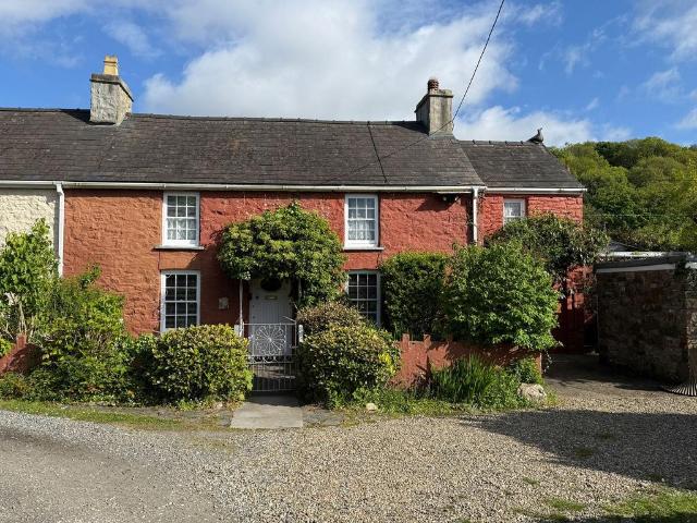 3 bedroom cottage for sale