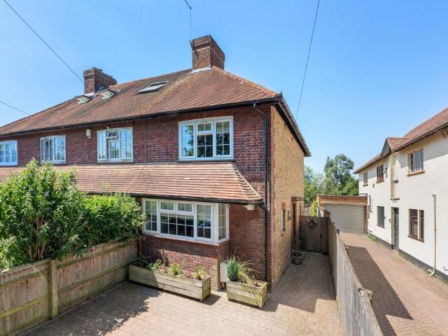 3 bedroom cottage for sale