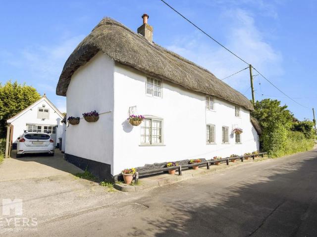 3 bedroom cottage for sale