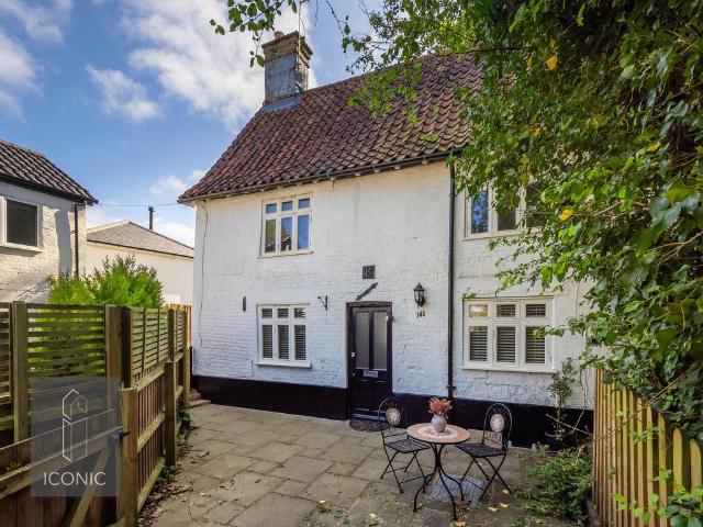 3 bedroom cottage for sale