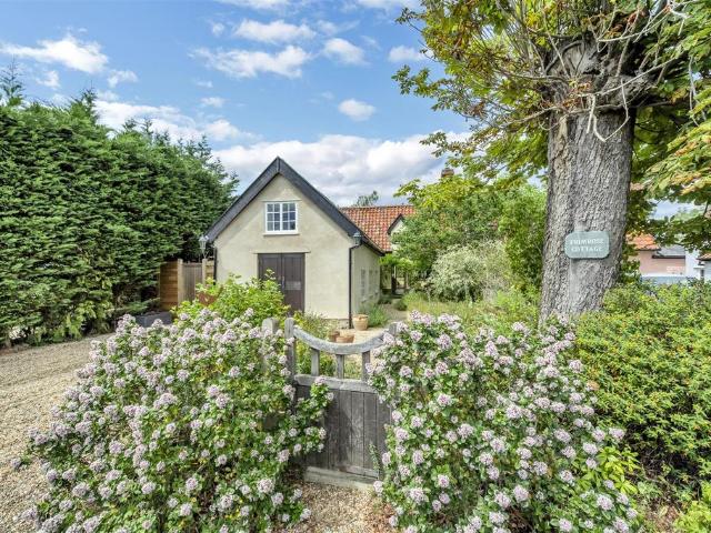 3 bedroom cottage for sale