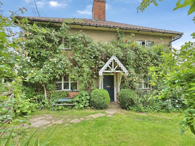 3 bedroom cottage for sale