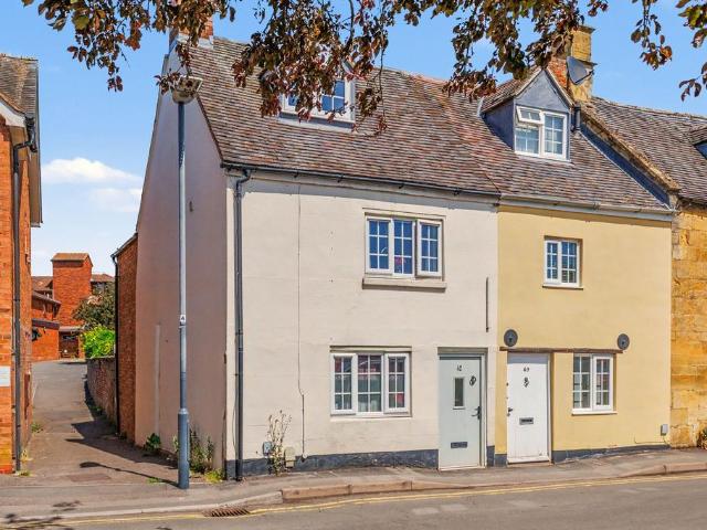3 bedroom cottage for sale