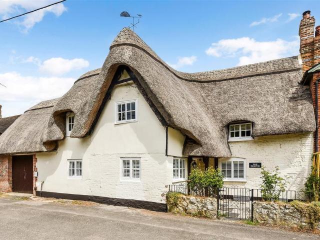 3 bedroom cottage for sale