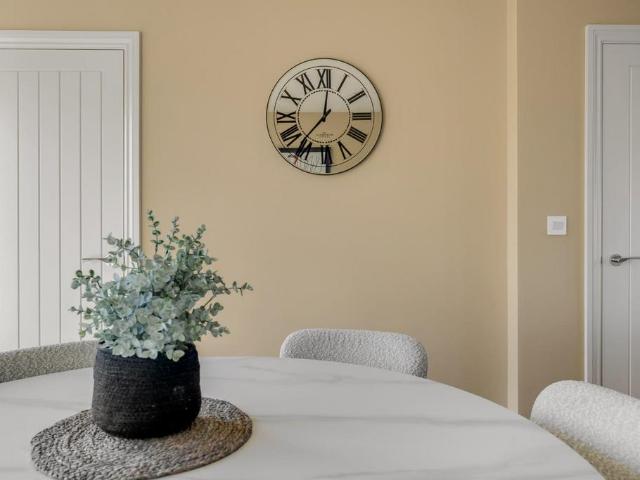 3 bedroom cottage for sale