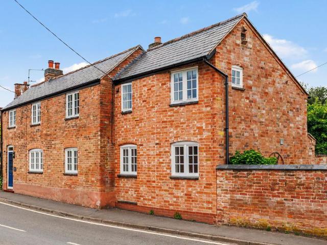 3 bedroom cottage for sale