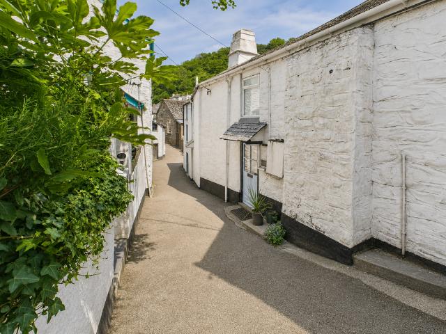 3 bedroom cottage for sale