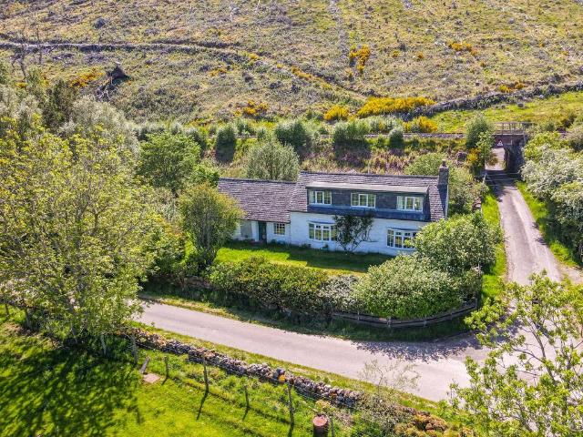 3 bedroom cottage for sale