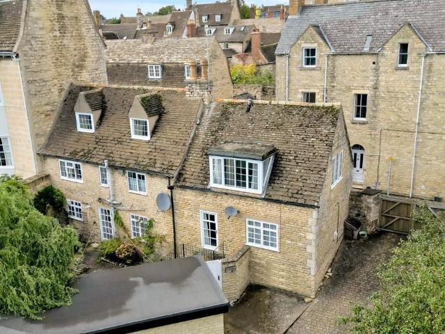 3 bedroom cottage for sale