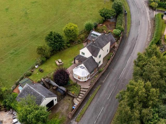 3 bedroom cottage for sale