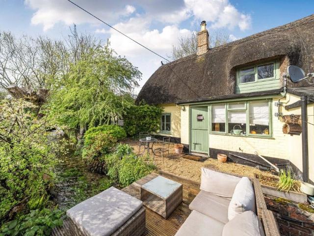 3 bedroom cottage for sale