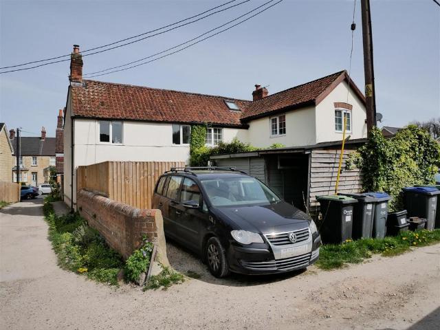 3 bedroom cottage for sale