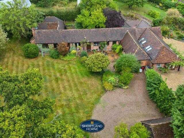 3 bedroom cottage for sale