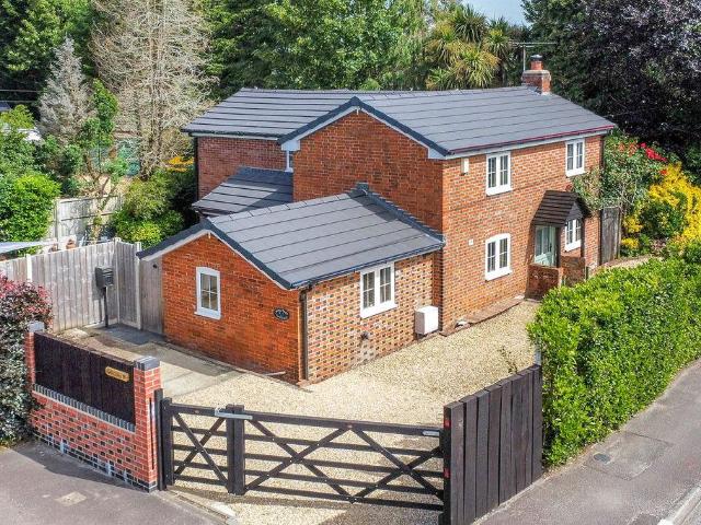 3 bedroom cottage for sale