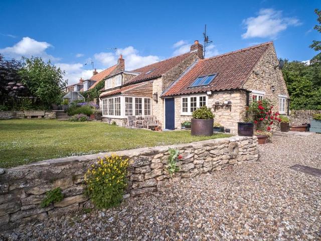 3 bedroom cottage for sale
