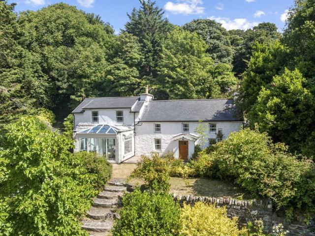 3 bedroom cottage for sale