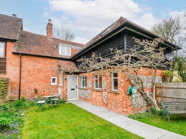3 bedroom cottage for sale