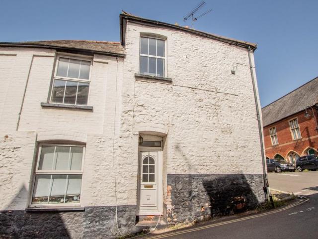 3 bedroom cottage for sale