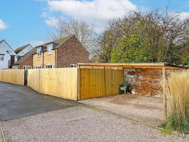 3 bedroom cottage for sale