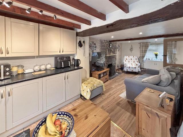 3 bedroom cottage for sale