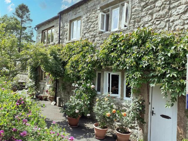 3 bedroom cottage for sale