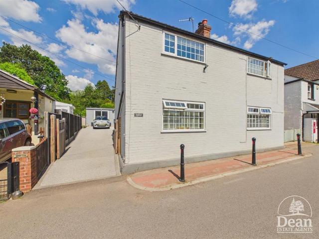 3 bedroom cottage for sale