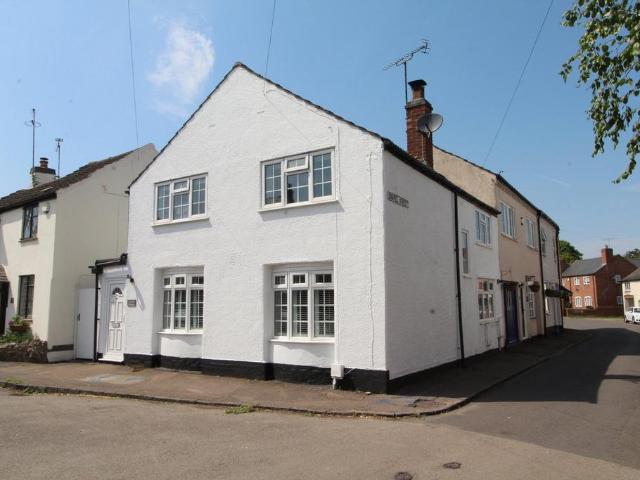 3 bedroom cottage for sale