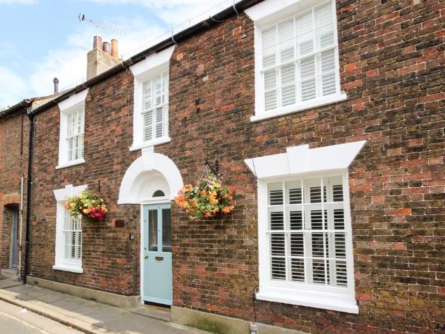 3 bedroom cottage for sale