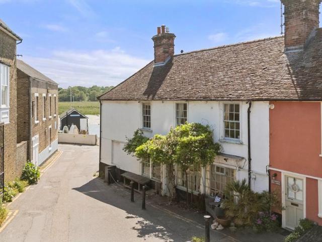 3 bedroom cottage for sale