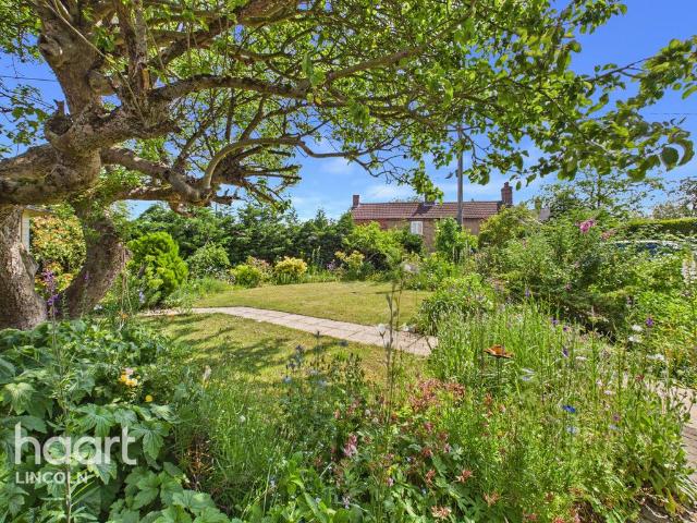 3 bedroom cottage for sale