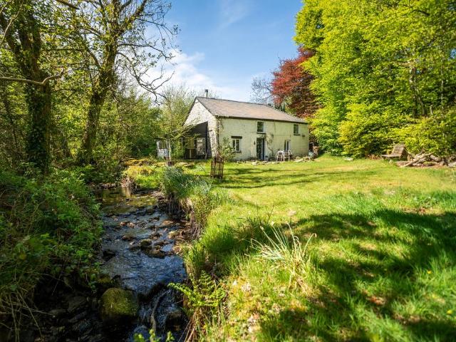 3 bedroom cottage for sale