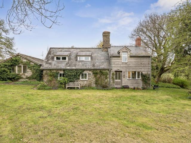 3 bedroom cottage for sale