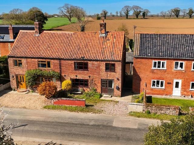 3 bedroom cottage for sale