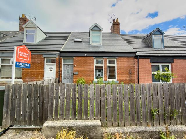 3 bedroom cottage for sale