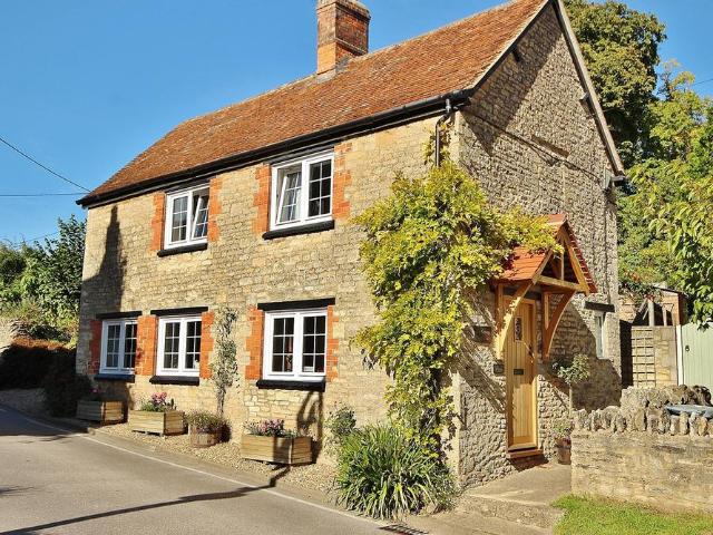 3 bedroom cottage for sale