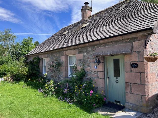 3 bedroom cottage for sale