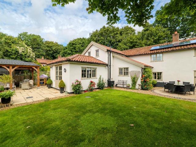 3 bedroom cottage for sale