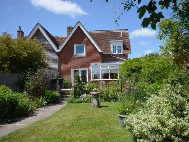 3 bedroom cottage for sale